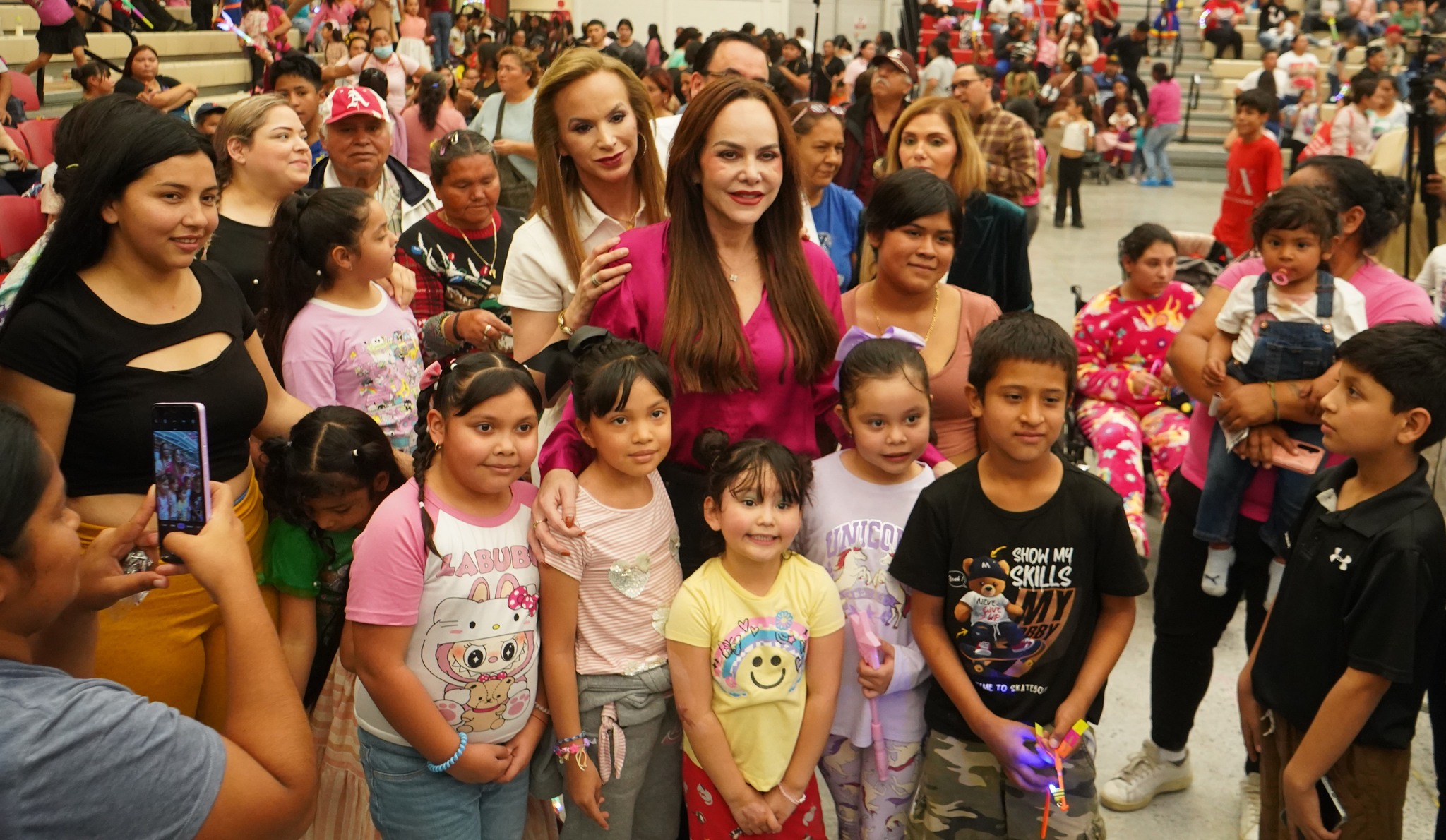 Festival de Reyes Magos llena de sonrisas y magia el Polyforum La Fe ...